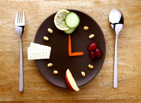 Snacking Habits That Can Jumpstart Weight Loss Say Dietitians — Eat