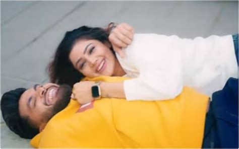 Koi Baat Nahi Music Video Out Bigg Boss Fame Shiv Thakare Soniya