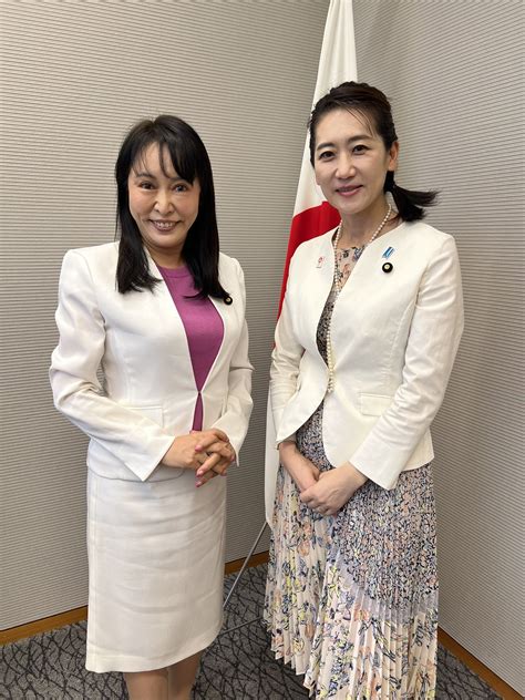 松川るい 自民党 On Twitter 今日は、森まさこ女性活躍担当補佐官と打ち合わせに官邸に行ってきました。森補佐官は12月3日の