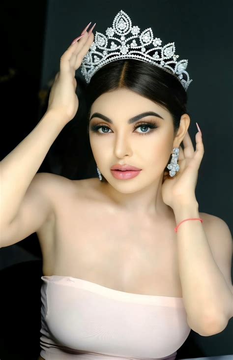 ធ្លាប់តែឃើញផាត់មុខជាប់ ដល់ ចោមច័ន្ទ បង្ហាញមុខទទេ មានអី ឡើងក្មេង Khmerload Cambodia Latest News