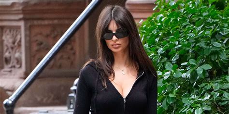 Emily Ratajkowskis Practical Pants Are A Throwback Style