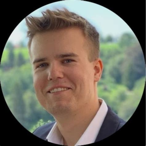 Mindaugas Skurvydas Senior Seo Specialist Instapro Mybuilder Xing