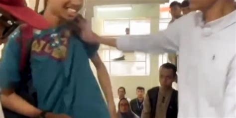 Berita Harian Dosen Unm Makassar Dorong Mahasiswa Terbaru Hari Ini Kompas Com