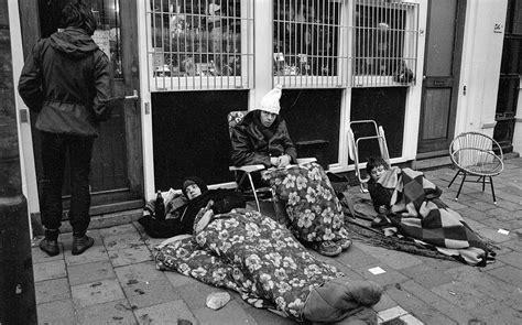 In 1978 Was Black Friday In Groningen Heel Gewoon Kamperen Op De Stoep