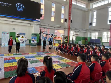 青年小学教育集团南开分校开展 “交警进校园 交规入童心”营口市站前区人民政府