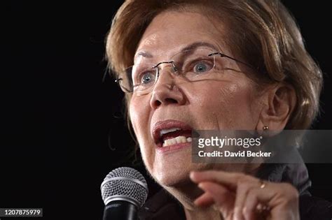 Democratic Presidential Candidate Sen Elizabeth Warren Speaks During