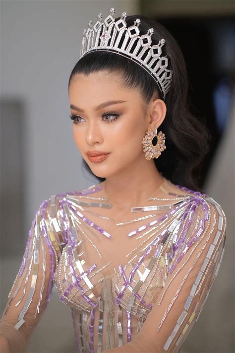 ជួយvoteលើកទឹកចិត្ត ប៉ូលីកា និង សុហ្វៀរ៉ា ដែលនឹងត្រៀមប្រកួតលើ