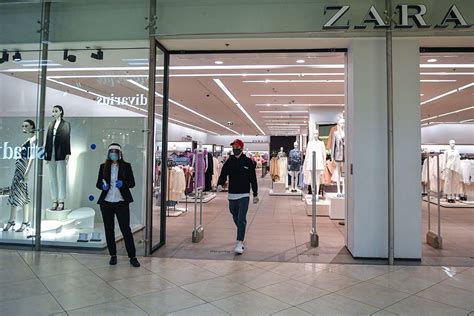 "Известия": Магазины Zara продолжат работу в России под новым названием ...