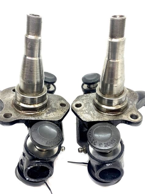 Stub Axle Steering Knuckle With Late Spindle Rebuilt Pair
