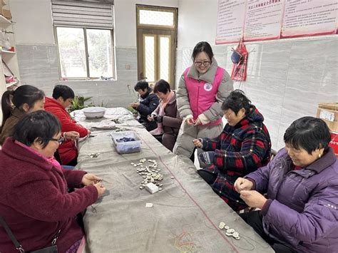 寒潮来袭，暖心巾帼在行动澎湃号·政务澎湃新闻 The Paper
