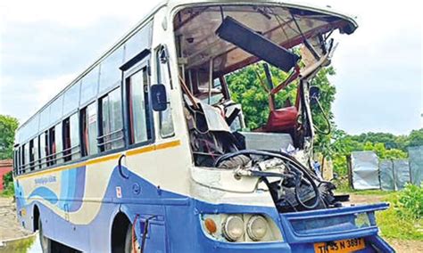 Govt Bus Rams Lorry Six Including Crew Injured