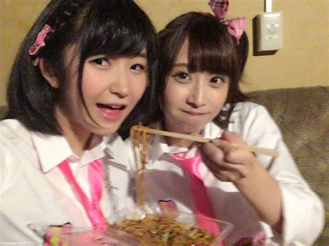 深田 結梨 On Twitter オフショット④ あゆみん🐬💓 縁日の焼きそばたべてる子供みたいでぐうかわ ∩´ `∩ ♡