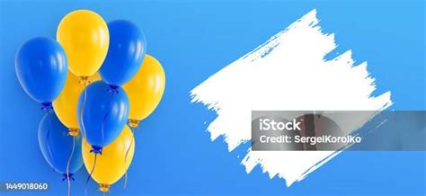 헬륨 풍선이 잔뜩 있는 배너와 푸른 하늘 배경 위에 붓놀림 슬로건에 대한 복사 공간이있는 현실적인 3d 웹 배너 디자인 템플릿 풍선에 대한 스톡 벡터 아트 및 기타 이미지
