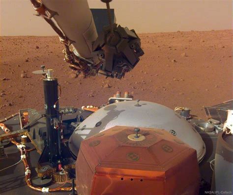 The First Full Selfie From Nasa Insight Lander On Mars Wordlesstech