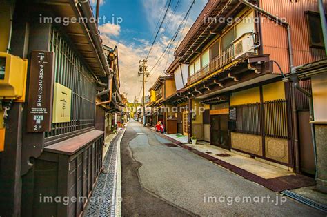 岐阜県 飛騨高山・古い町並の写真素材 262976933 イメージマート