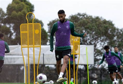 برنامج طبي خاص لـ سلمان الفرج في إندونيسيا قبل العملية الجراحية كورة بلس