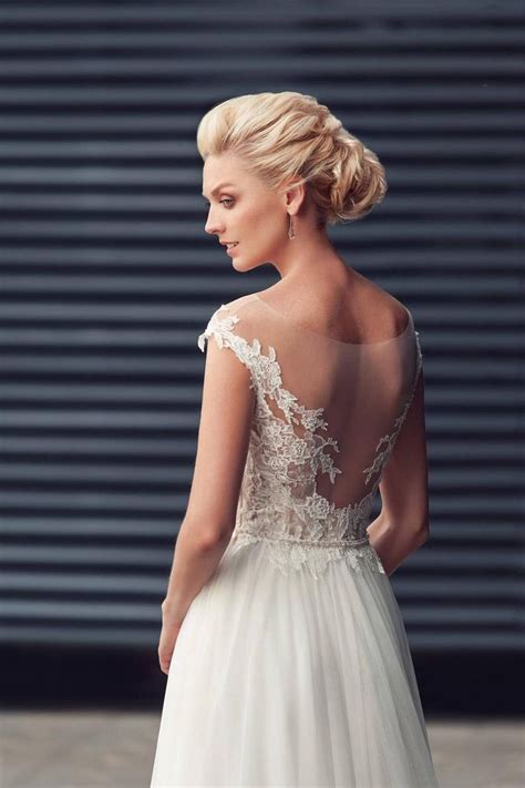 Roses Rings Weddings Fashion Lifestyle DIY Ivory Lace Wedding