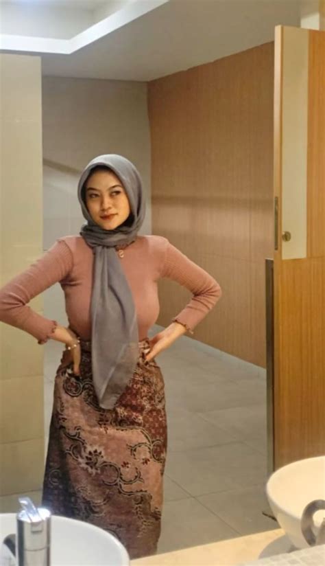Cacaaaargh | Wanita cantik, Gaya hijab, Gaya rambut cantik