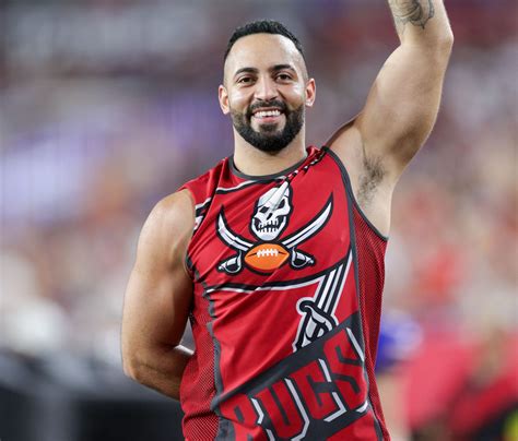 Nfl Male Cheerleader Is Gay Married And Can Bench 215 Pounds Outsports
