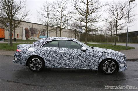 Erlkönig erwischt Mercedes Benz E Klasse Cabriolet A Spy Shot Aktuelle Bilder von der