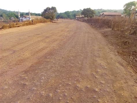 Guinée Le Tronçon Mamou Dabola Dans Une Situation Lamentable Base