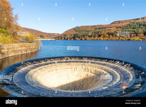 Ladybower Reservoir Overflow Bellmouth Overflow Bell Mouth Spillway Ladybower Reservoir