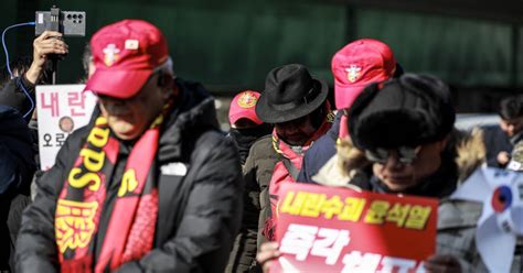묵념하는 해병대예비역연대