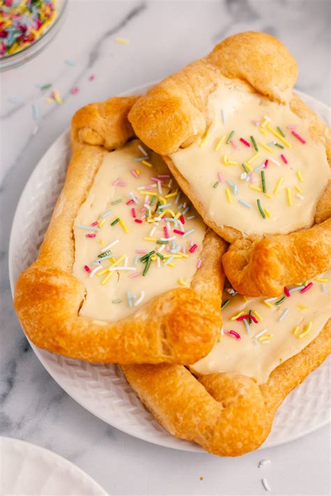 Easy Crescent Roll Cream Cheese Danishes Recipe In Food For A Crowd Cream Cheese