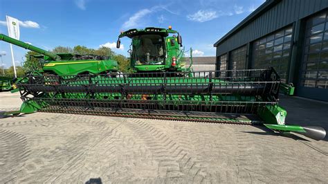S780 Combine And Header Ben Burgess