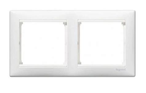 Рамка LEGRAND Valena 2-местная белый 774452