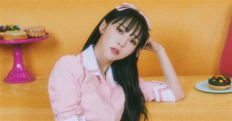 Mamamoos Moonbyul Unveils The Present” Album Cover Koreaboo