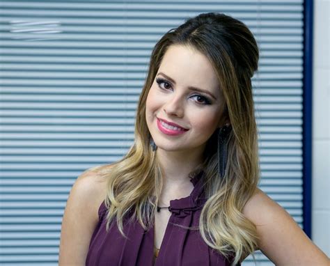 Sandy revela que já ganhou música do marido e relembra: 'Chorei ...