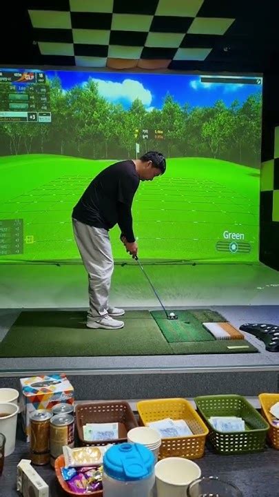 리키파울러동생 바구니가 텅텅빈 😱ㅋ딱65미터 필살기 궁예펏 ㅎ 골프 골프존 스크린골프 필드레슨 골프레슨 퍼터 필드 퍼팅 필드골프 골프장 Youtube
