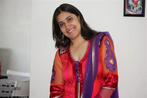 Naya Log Nayi Chahat October 2013