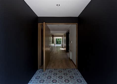 Gregorio Brugnoli Errázuriz Raises House Above Patio And Tree