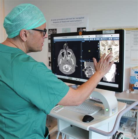 Intraoperative Mobile Cone Beam Ct Scanner For Maxillofacial Surgery Ge Healthcare Norway