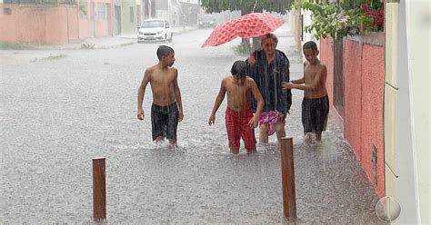 G1 Obra Para Tapar Cratera Na Zona Norte De Natal Deve Durar 20 Dias