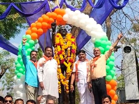 Baba Saheb Was Remembered By Paying Floral Tribute Resolved To Follow