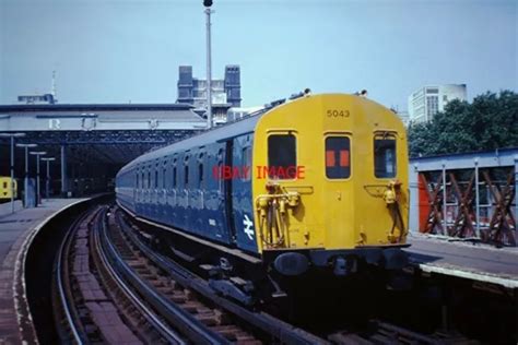 Photo Sr 4 Epb Class 415 4 Car Emu No 5043 At Charing Cross 07 75 £2 00