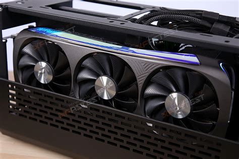 [xf 開箱] Mini Itx 升級 Rtx40 體積縮減‧2 5 槽‧預設超頻‧rgb Zotac Gaming Geforce Rtx