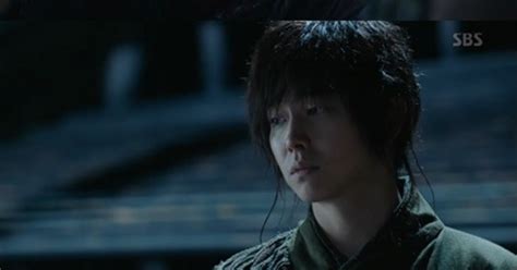 육룡이 나르샤 변요한 사람 죽이길 좋아하는 성격 됐다