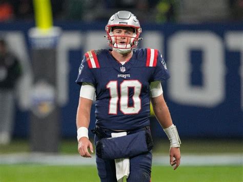 Patch Patriots Roundup Quarterback Blues Jack Jones Released