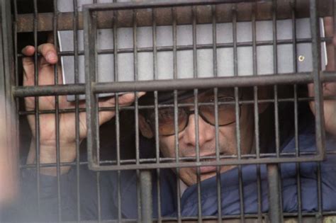Liberan A La “serpiente” El Asesino Serial Que Inspiró La Serie De