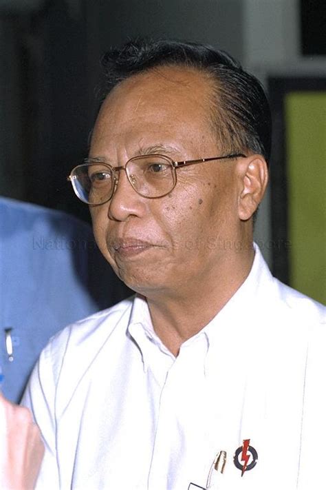 Spore Football Legend Dollah Kassim And Mp Harun Ghanis Graves Affected