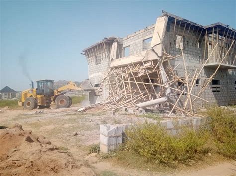 Abuja Masterplan FCTA Demolishes Buildings Worth Millions In Two Estates Tribune Online