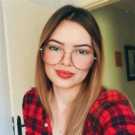 𝐴𝑙𝑒𝑥𝑖𝑎 𝐸𝑟𝑖𝑘𝑎 Alexiaerikaa On Threads