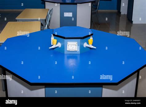 Science Lab Table