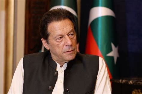 Pakistan Blocks Twitter Restricts Internet After Khans Arrest News