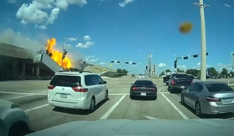 Documentaire Vid O Un Camion Tombe D Un Pont Et Prend Feu Le Conducteur Est Mort Carmaux Actu
