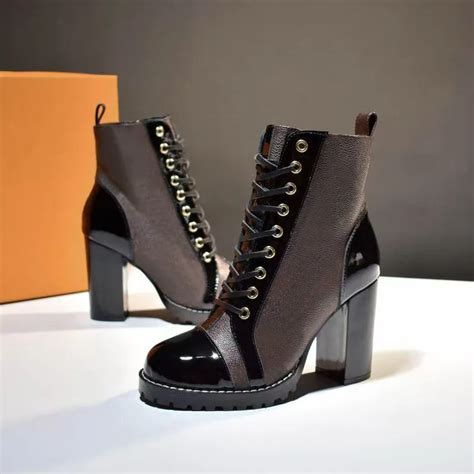 Elegant Womens Ankle Boots Premium Leather Comfortable And Stylish